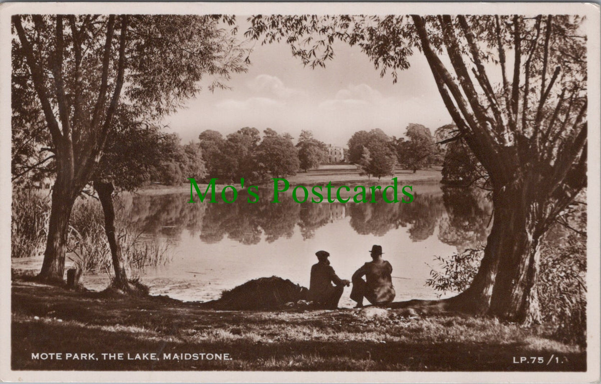 Mote Park, The Lake, Maidstone, Kent | Mo’s Postcards